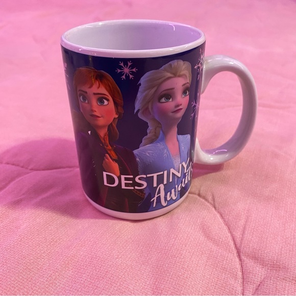 Disney | Kitchen | Frozen Elsa Anna Olaf Heat Color Changing Mug Euc ...